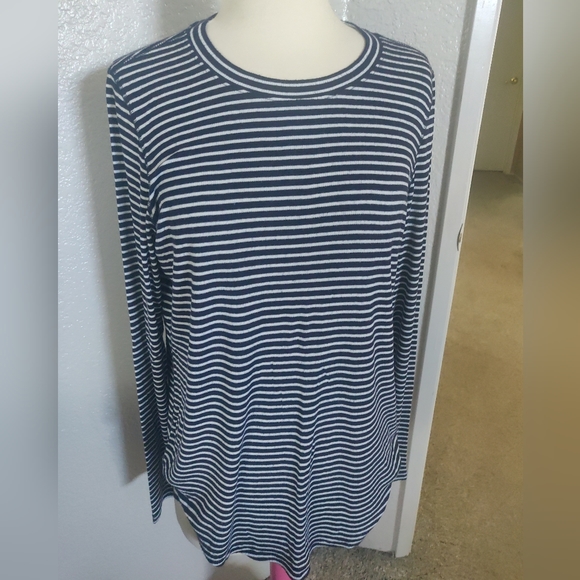GAP | Sweaters | Gap Blackwhite Stripes Sweater Large | Poshmark